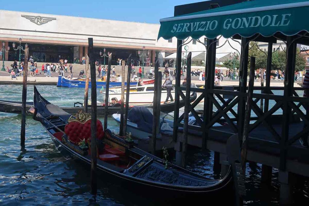 Gondola Ride Venice: Everything You Need To Know (2026)
