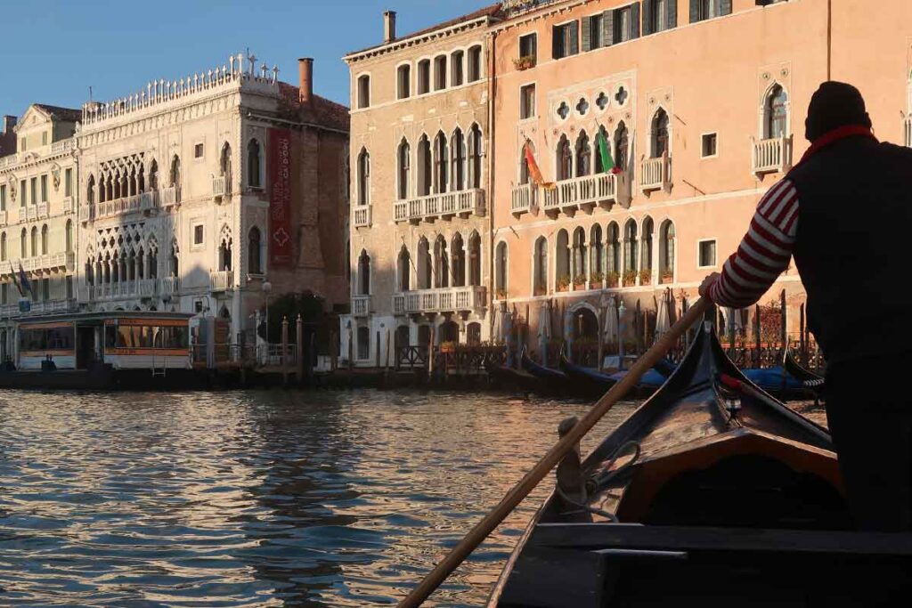 How to get from Mestre to Venice 2025 (The Fast and Cheap Way)