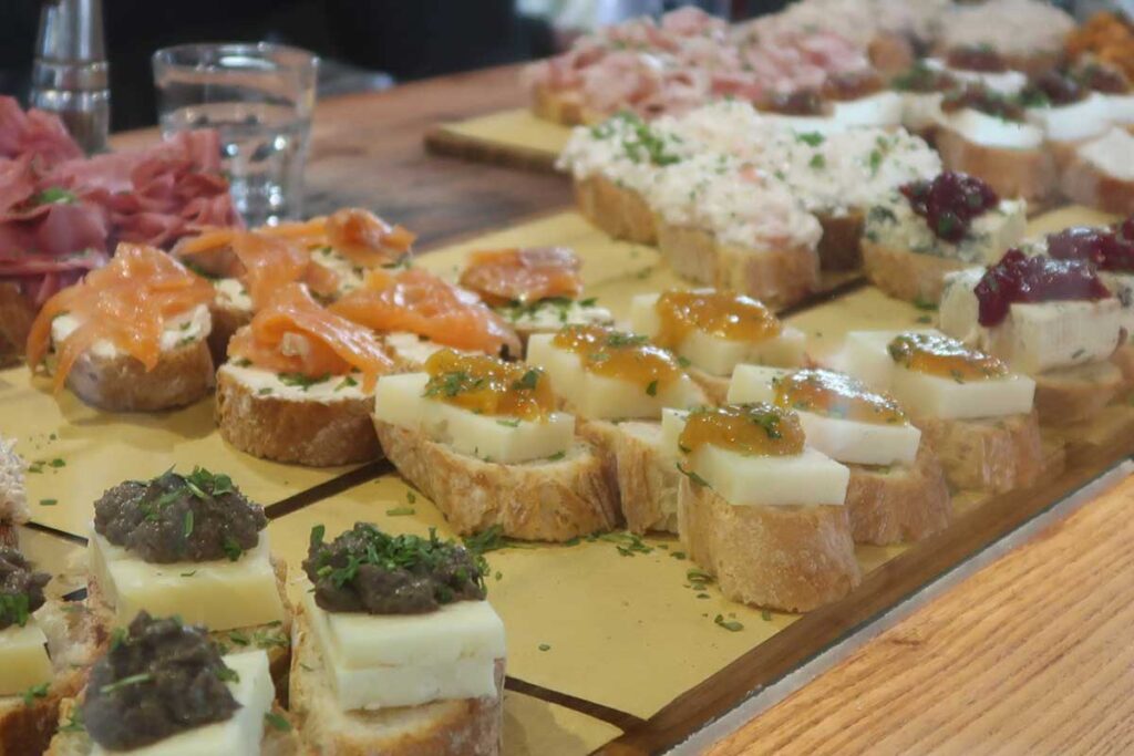 Venice Food & Wine Tour (Bacari & Cicchetti Experience)