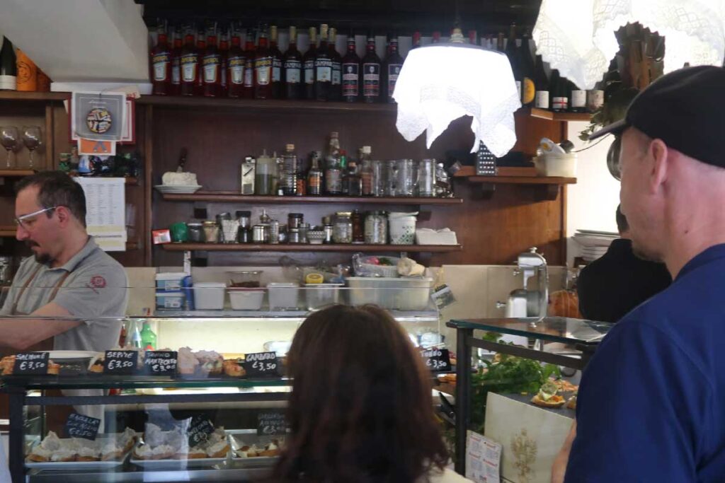 Self Guided Bacaro Tours in Venice (with map)