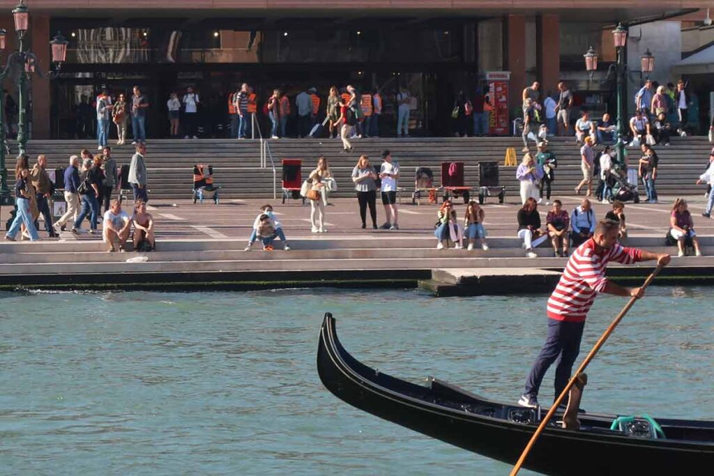 Naples to Venice: High Speed Train, Bus or Car